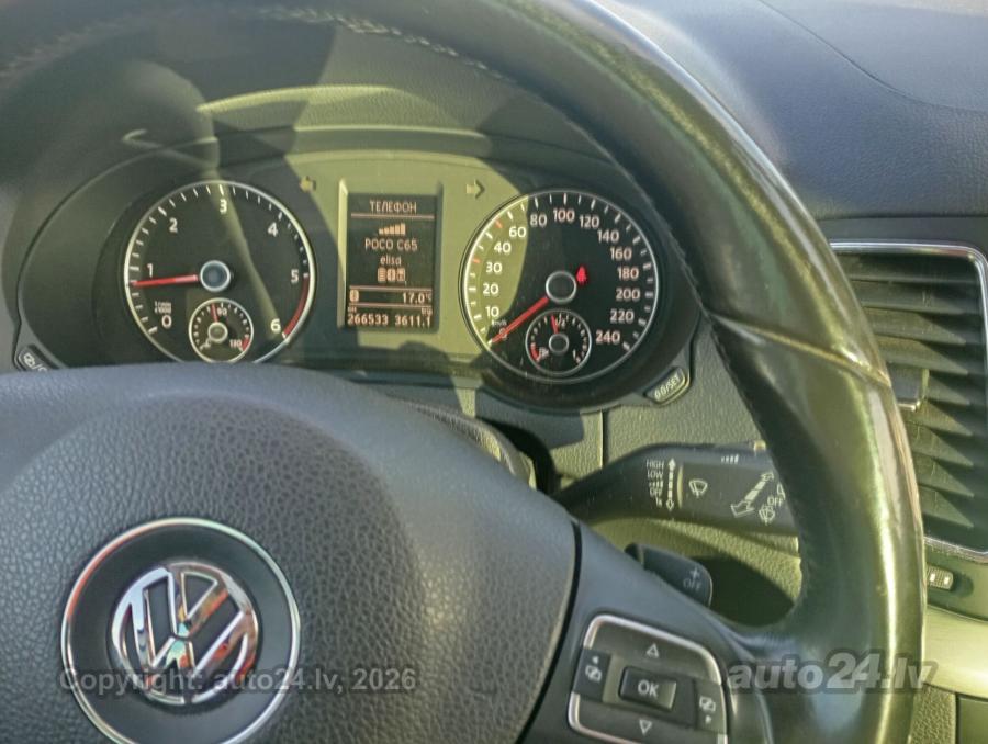 White Volkswagen Sharan 2012 in Tartu, with an engine capacity of 2.00 L and mileage of 267 thousand km for 7000 €, photo 9 on AUTOMOTO.COM.LV