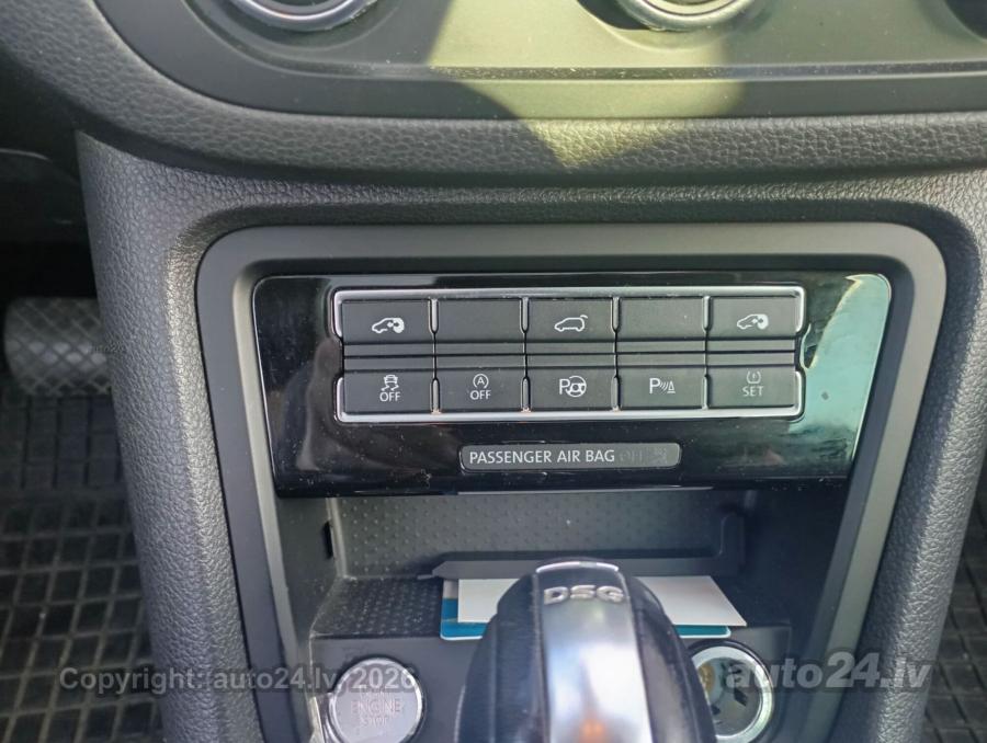 White Volkswagen Sharan 2012 in Tartu, with an engine capacity of 2.00 L and mileage of 267 thousand km for 7000 €, photo 10 on AUTOMOTO.COM.LV