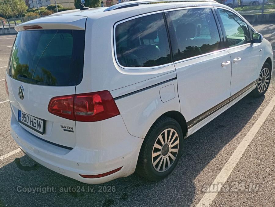 White Volkswagen Sharan 2012 in Tartu, with an engine capacity of 2.00 L and mileage of 267 thousand km for 7000 €, photo 12 on AUTOMOTO.COM.LV