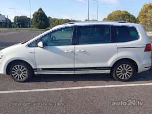 White Volkswagen Sharan 2012 in Tartu, with an engine capacity of 2.00 L and mileage of 267 thousand km for 7000 €, photo 14 on AUTOMOTO.COM.LV