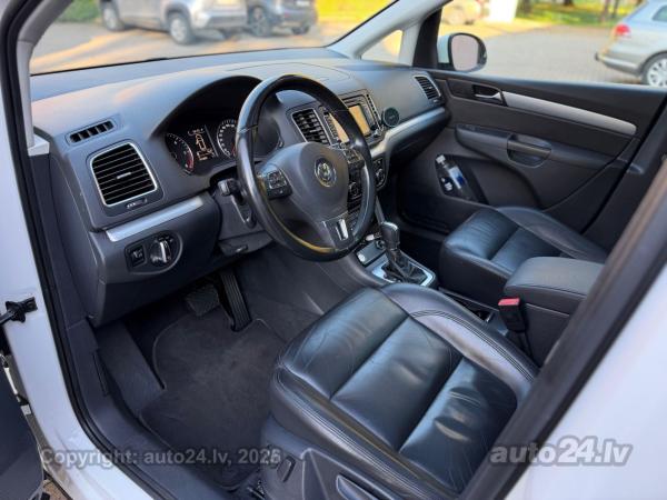 Balts Volkswagen Sharan 2012 Tartu, ar dzinēja tilpumu 2.00 L un nobraukumu 267 tūkst. km par 9800 €, foto 9 vietnē AUTOMOTO.COM.LV