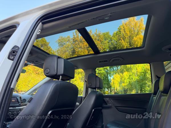 Balts Volkswagen Sharan 2012 Tartu, ar dzinēja tilpumu 2.00 L un nobraukumu 267 tūkst. km par 9800 €, foto 11 vietnē AUTOMOTO.COM.LV