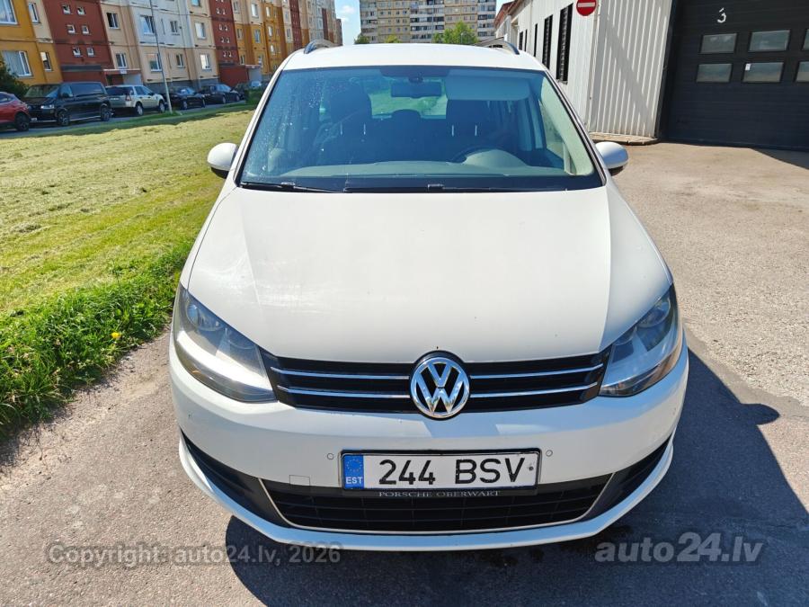 White Volkswagen Sharan 2013 in Tartu, with an engine capacity of 2.00 L and mileage of 305 thousand km for 6990 €, photo 5 on AUTOMOTO.COM.LV