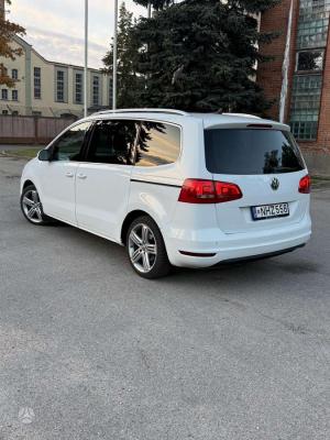 White Volkswagen Sharan 2015 in Siauliai, with an engine capacity of 2.00 L and mileage of 452 thousand km for 7300 €, photo 13 on AUTOMOTO.COM.LV