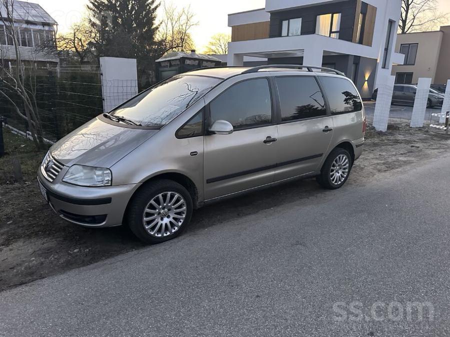 Dzeltens Volkswagen Sharan 2007 Jūrmala, ar dzinēja tilpumu 1.90 L un nobraukumu 270 tūkst. km par 300 €, foto 4 vietnē AUTOMOTO.COM.LV