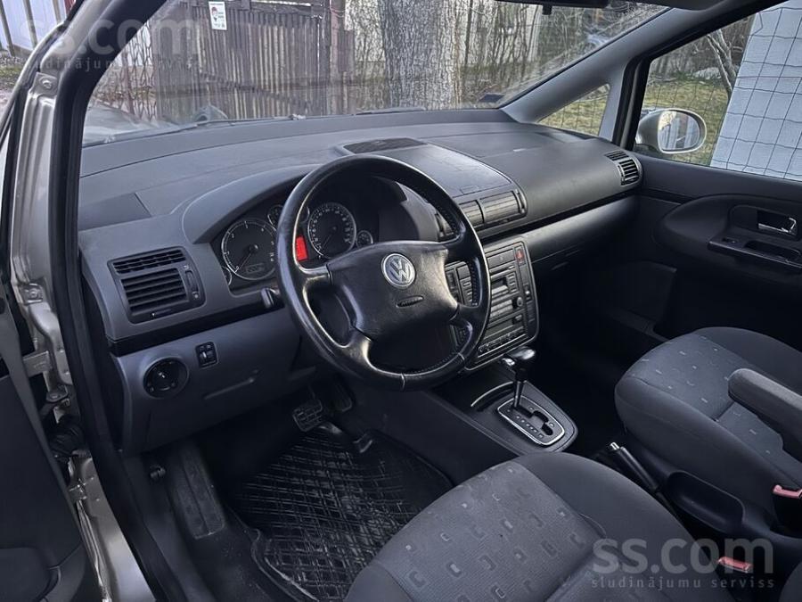Dzeltens Volkswagen Sharan 2007 Jūrmala, ar dzinēja tilpumu 1.90 L un nobraukumu 270 tūkst. km par 300 €, foto 8 vietnē AUTOMOTO.COM.LV