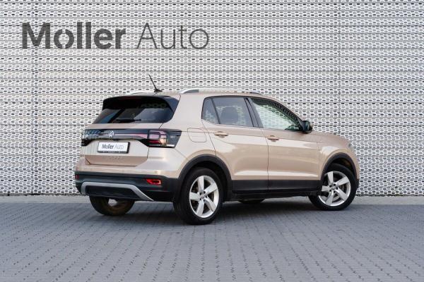Smilšu krāsa Volkswagen T-Cross 2019 Mārupe, ar dzinēja tilpumu 1.00 L un nobraukumu 67 tūkst. km par 17900 €, foto 5 vietnē AUTOMOTO.COM.LV