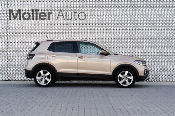 Smilšu krāsa Volkswagen T-Cross 2019 Mārupe, ar dzinēja tilpumu 1.00 L un nobraukumu 67 tūkst. km par 17900 €, foto 6 vietnē AUTOMOTO.COM.LV