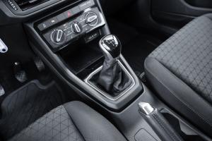 Smilšu krāsa Volkswagen T-Cross 2024 Mārupe, ar dzinēja tilpumu 1.00 L un nobraukumu 50 tūkst. km par 17100 €, foto 18 vietnē AUTOMOTO.COM.LV