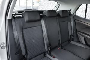 Smilšu krāsa Volkswagen T-Cross 2024 Mārupe, ar dzinēja tilpumu 1.00 L un nobraukumu 50 tūkst. km par 17100 €, foto 19 vietnē AUTOMOTO.COM.LV