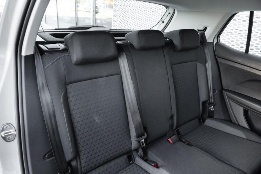 Smilšu krāsa Volkswagen T-Cross 2024 Mārupe, ar dzinēja tilpumu 1.00 L un nobraukumu 50 tūkst. km par 17100 €, foto 19 vietnē AUTOMOTO.COM.LV