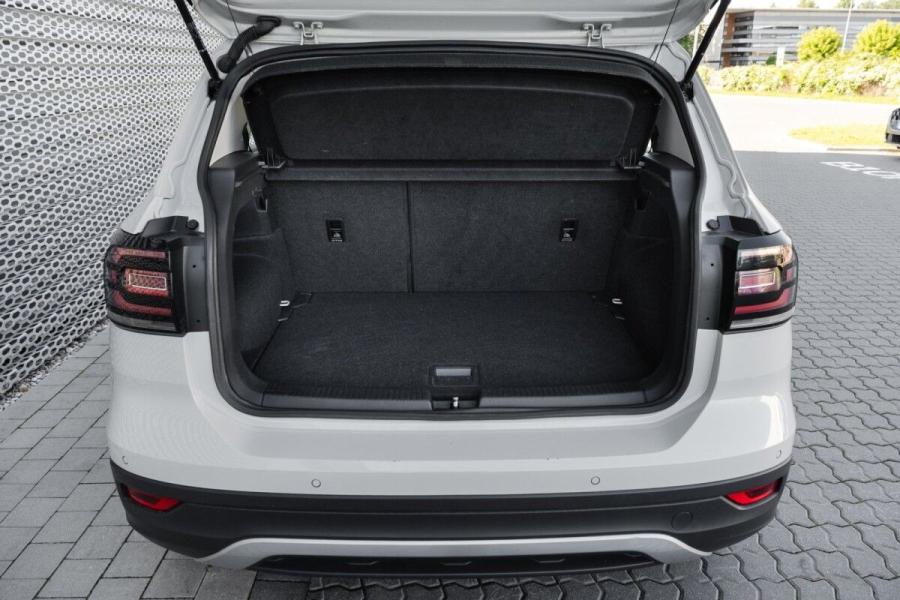 Smilšu krāsa Volkswagen T-Cross 2024 Mārupe, ar dzinēja tilpumu 1.00 L un nobraukumu 50 tūkst. km par 17100 €, foto 20 vietnē AUTOMOTO.COM.LV