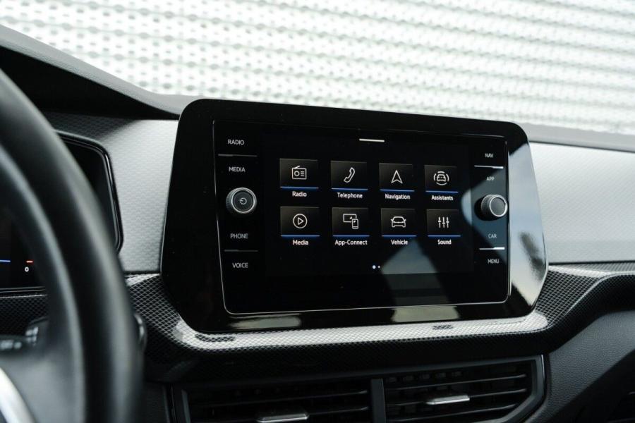 Smilšu krāsa Volkswagen T-Cross 2025 Mārupe, ar dzinēja tilpumu 1.00 L un nobraukumu 38 tūkst. km par 22900 €, foto 15 vietnē AUTOMOTO.COM.LV