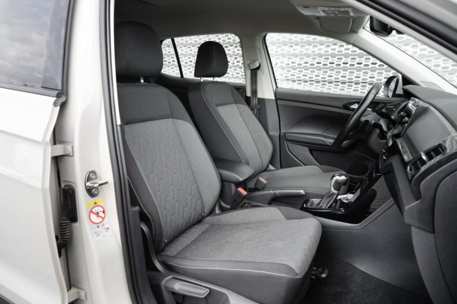 Smilšu krāsa Volkswagen T-Cross 2025 Mārupe, ar dzinēja tilpumu 1.00 L un nobraukumu 38 tūkst. km par 22900 €, foto 24 vietnē AUTOMOTO.COM.LV