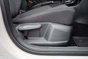 Smilšu krāsa Volkswagen T-Cross 2025 Mārupe, ar dzinēja tilpumu 1.00 L un nobraukumu 38 tūkst. km par 22900 €, foto 25 vietnē AUTOMOTO.COM.LV