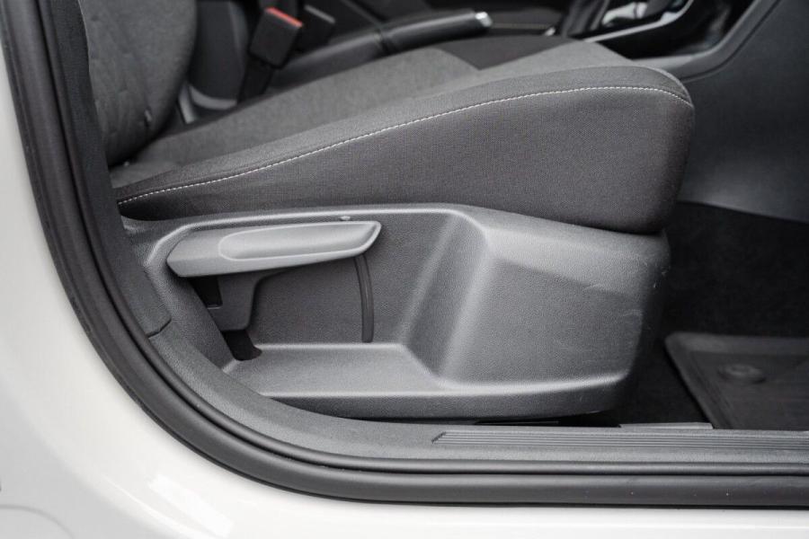 Smilšu krāsa Volkswagen T-Cross 2025 Mārupe, ar dzinēja tilpumu 1.00 L un nobraukumu 38 tūkst. km par 22900 €, foto 25 vietnē AUTOMOTO.COM.LV