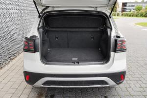 Smilšu krāsa Volkswagen T-Cross 2025 Mārupe, ar dzinēja tilpumu 1.00 L un nobraukumu 38 tūkst. km par 22900 €, foto 27 vietnē AUTOMOTO.COM.LV