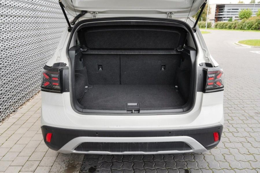 Smilšu krāsa Volkswagen T-Cross 2025 Mārupe, ar dzinēja tilpumu 1.00 L un nobraukumu 38 tūkst. km par 22900 €, foto 27 vietnē AUTOMOTO.COM.LV