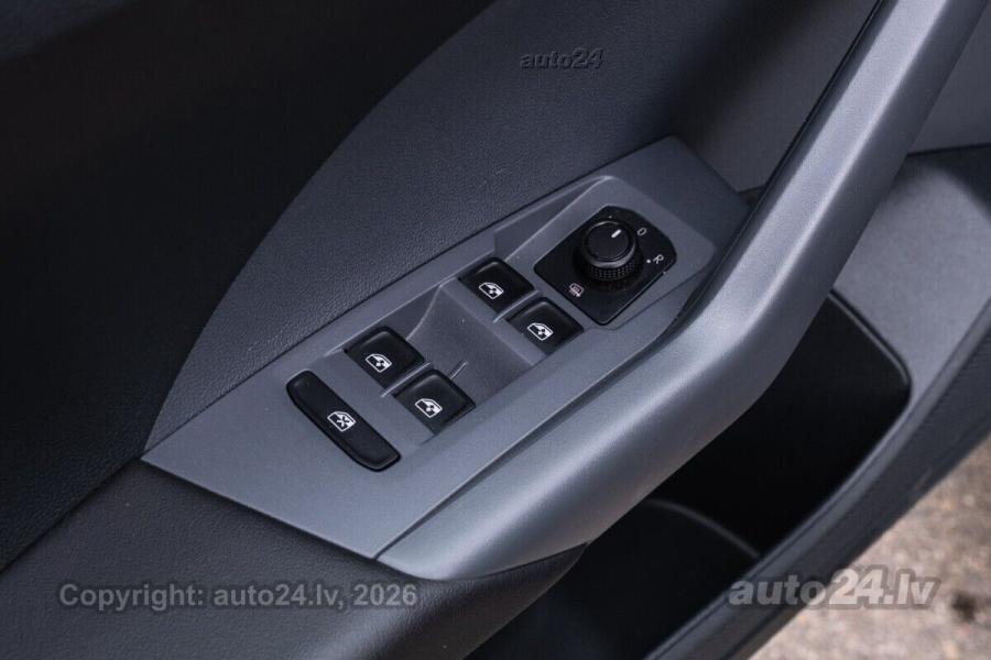 Black Volkswagen T-Cross 2019 in Riga, with an engine capacity of 1.00 L and mileage of 86 thousand km for 13250 €, photo 17 on AUTOMOTO.COM.LV