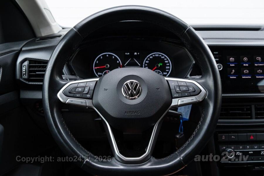 Black Volkswagen T-Cross 2019 in Riga, with an engine capacity of 1.00 L and mileage of 86 thousand km for 13250 €, photo 18 on AUTOMOTO.COM.LV