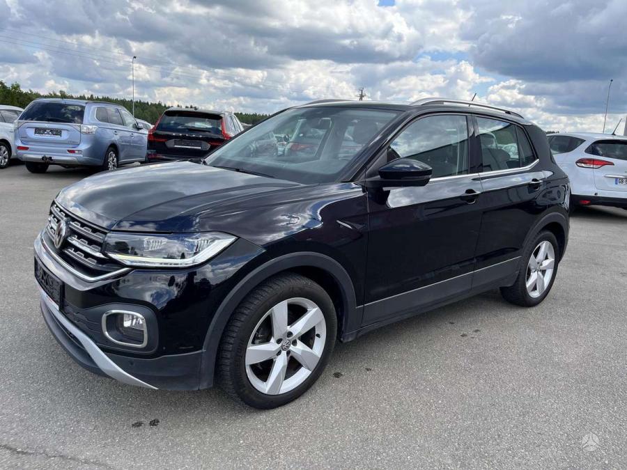 Черный Фольксваген T-Cross 2019 в Таураге, объемом двигателя 1.00 л и пробегом 241 тыс. км за 9300 €, фото 1 на AUTOMOTO.COM.LV