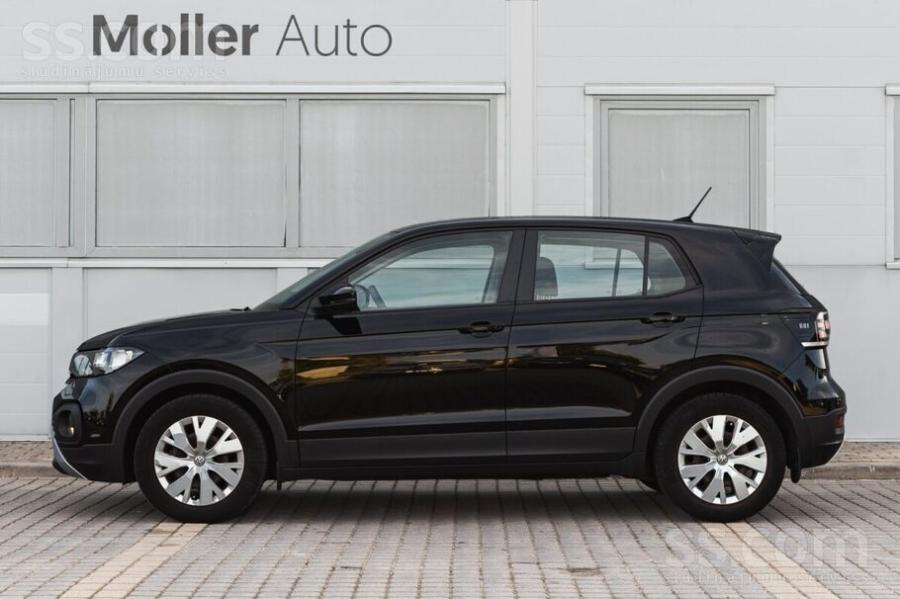 Black Volkswagen T-Cross 2019 in Ventspils, with an engine capacity of 1.00 L and mileage of 46 thousand km for 13450 €, photo 3 on AUTOMOTO.COM.LV