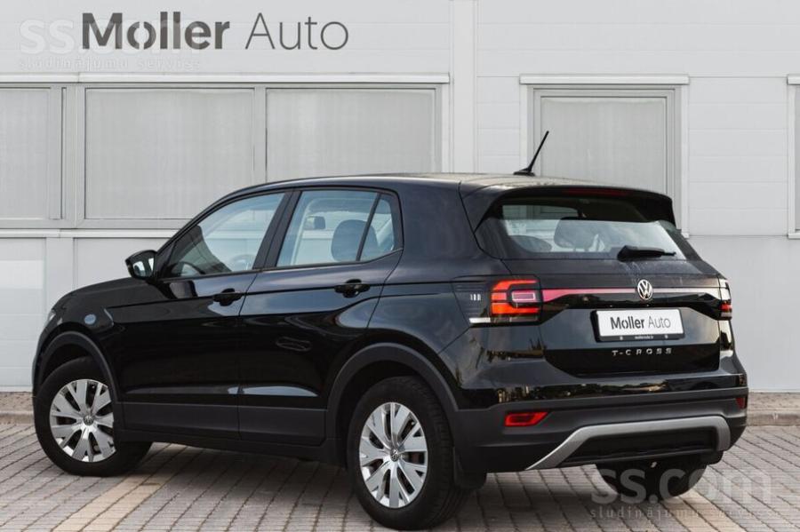 Black Volkswagen T-Cross 2019 in Ventspils, with an engine capacity of 1.00 L and mileage of 46 thousand km for 13450 €, photo 4 on AUTOMOTO.COM.LV