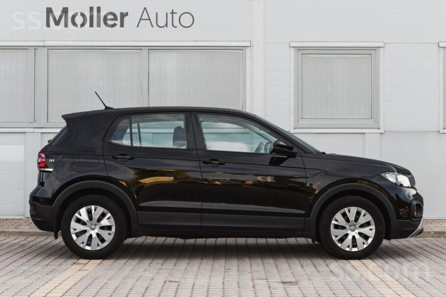 Black Volkswagen T-Cross 2019 in Ventspils, with an engine capacity of 1.00 L and mileage of 46 thousand km for 13450 €, photo 7 on AUTOMOTO.COM.LV