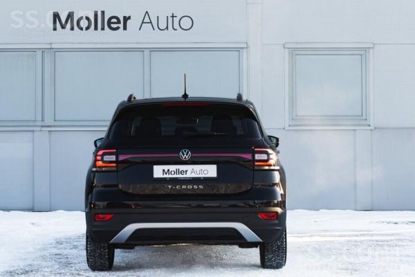 Black Volkswagen T-Cross 2020 in Ventspils, with an engine capacity of 1.00 L and mileage of 66 thousand km for 16100 €, photo 4 on AUTOMOTO.COM.LV