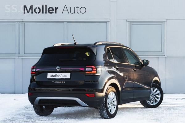 Black Volkswagen T-Cross 2020 in Ventspils, with an engine capacity of 1.00 L and mileage of 66 thousand km for 16100 €, photo 5 on AUTOMOTO.COM.LV