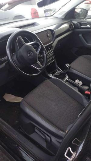 Black Volkswagen T-Cross 2020 in Panevezys, with an engine capacity of 1.00 L and mileage of 102 thousand km for 6250 €, photo 2 on AUTOMOTO.COM.LV