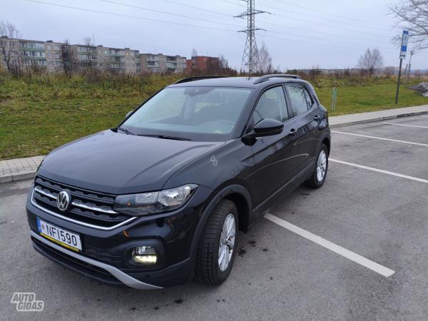 Black Volkswagen T-Cross 2020 in Alytus, with an engine capacity of 1.00 L and mileage of 200 thousand km for 8200 €, photo 4 on AUTOMOTO.COM.LV