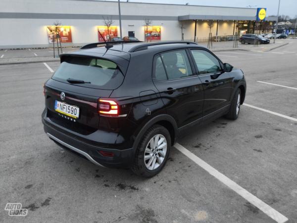 Black Volkswagen T-Cross 2020 in Alytus, with an engine capacity of 1.00 L and mileage of 200 thousand km for 8200 €, photo 7 on AUTOMOTO.COM.LV