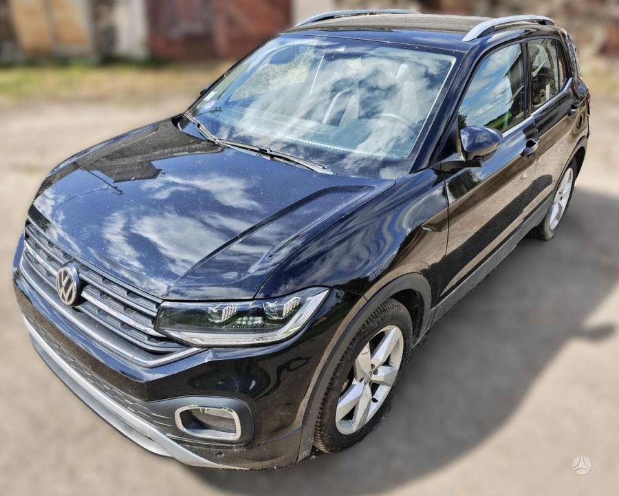 Melns Volkswagen T-Cross 2020 Panevēža, ar dzinēja tilpumu 1.00 L un nobraukumu 103 tūkst. km par 6500 €, foto 1 vietnē AUTOMOTO.COM.LV