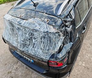 Melns Volkswagen T-Cross 2020 Panevēža, ar dzinēja tilpumu 1.00 L un nobraukumu 103 tūkst. km par 6500 €, foto 6 vietnē AUTOMOTO.COM.LV
