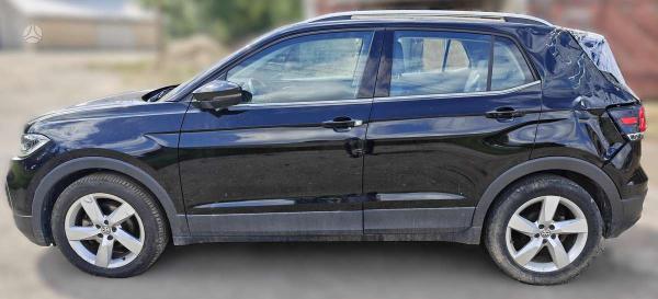 Melns Volkswagen T-Cross 2020 Panevēža, ar dzinēja tilpumu 1.00 L un nobraukumu 103 tūkst. km par 6500 €, foto 9 vietnē AUTOMOTO.COM.LV