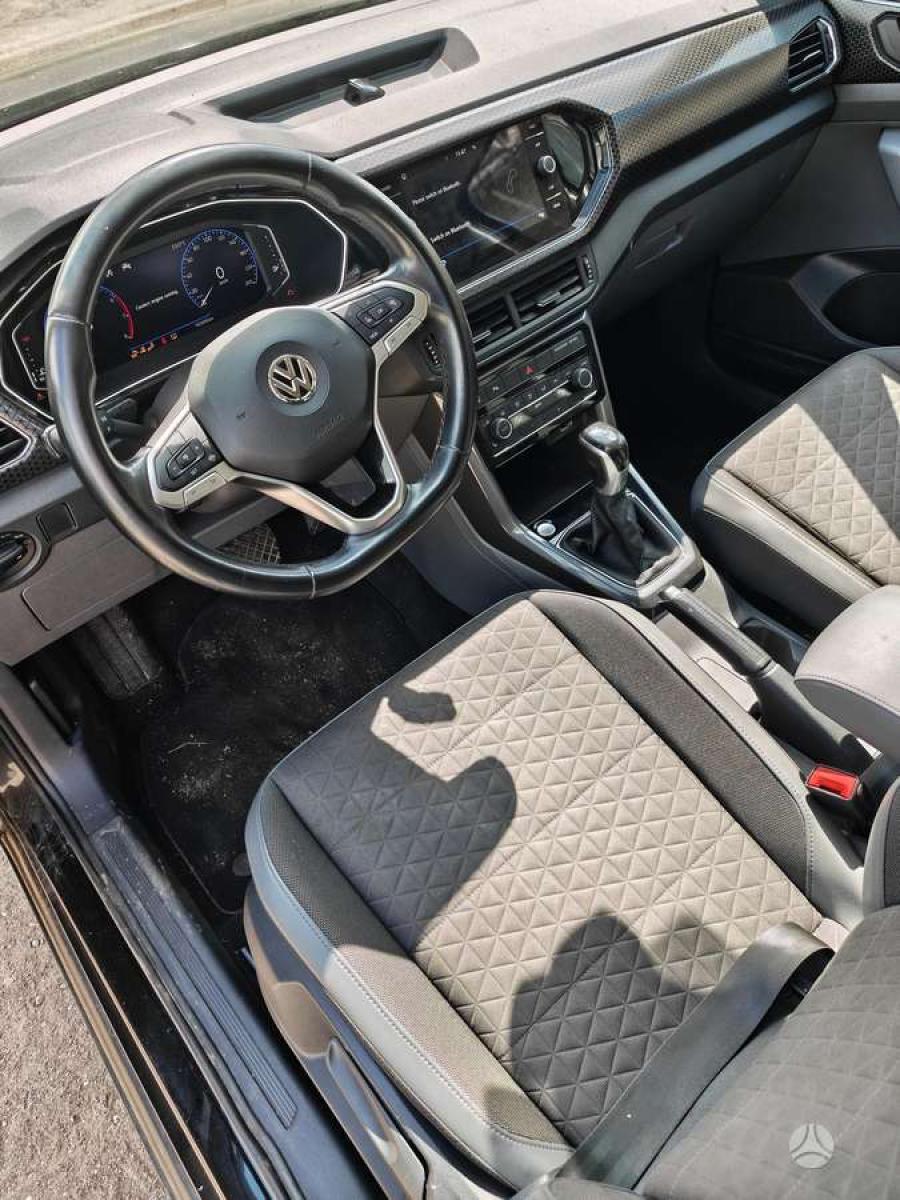 Melns Volkswagen T-Cross 2020 Panevēža, ar dzinēja tilpumu 1.00 L un nobraukumu 103 tūkst. km par 6500 €, foto 12 vietnē AUTOMOTO.COM.LV
