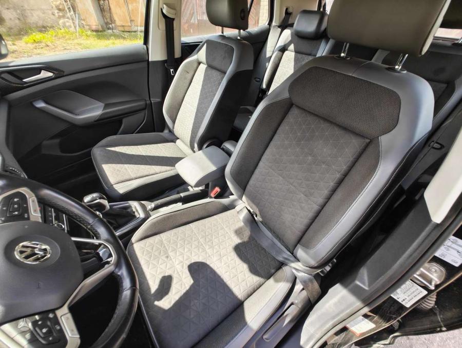 Melns Volkswagen T-Cross 2020 Panevēža, ar dzinēja tilpumu 1.00 L un nobraukumu 103 tūkst. km par 6500 €, foto 16 vietnē AUTOMOTO.COM.LV