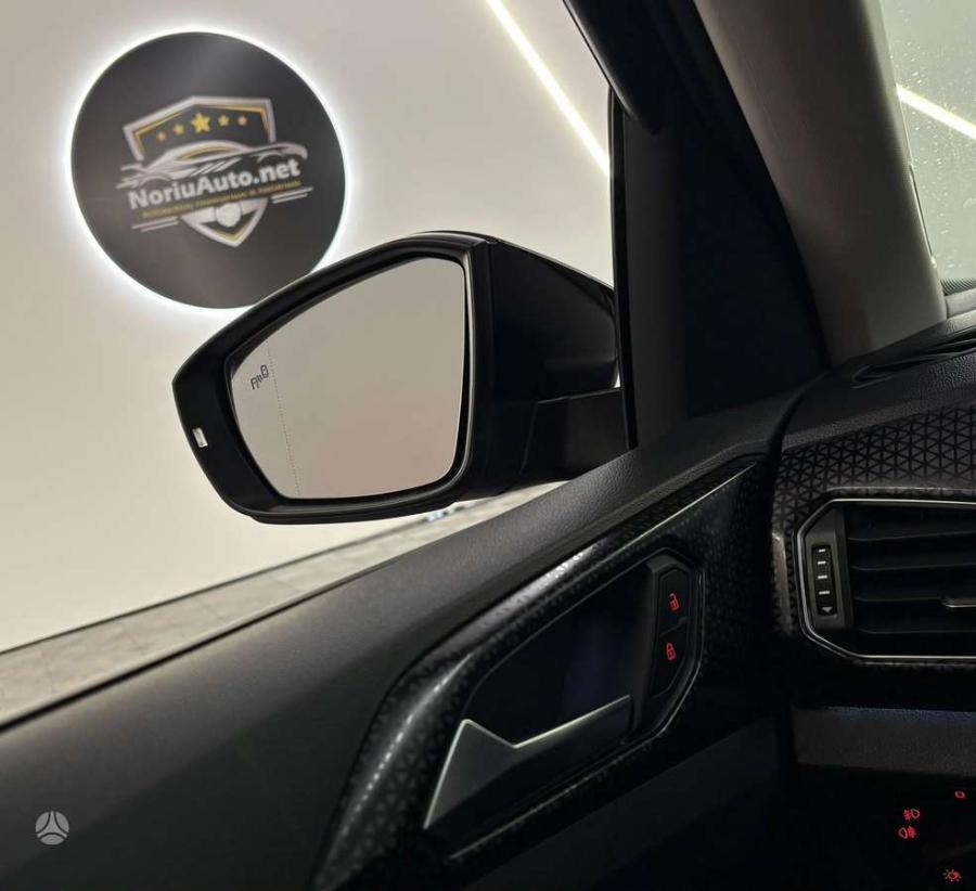 Black Volkswagen T-Cross 2020 in Marijampole, with an engine capacity of 1.60 L and mileage of 80 thousand km for 15999 €, photo 8 on AUTOMOTO.COM.LV