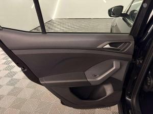 Black Volkswagen T-Cross 2020 in Marijampole, with an engine capacity of 1.60 L and mileage of 80 thousand km for 15999 €, photo 23 on AUTOMOTO.COM.LV