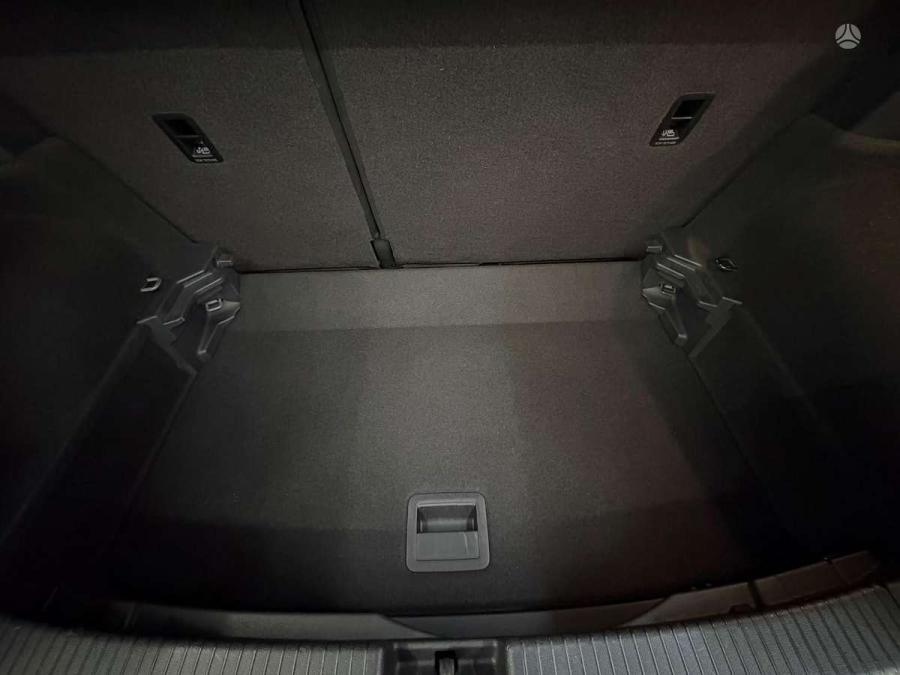 Black Volkswagen T-Cross 2020 in Marijampole, with an engine capacity of 1.60 L and mileage of 80 thousand km for 15999 €, photo 30 on AUTOMOTO.COM.LV