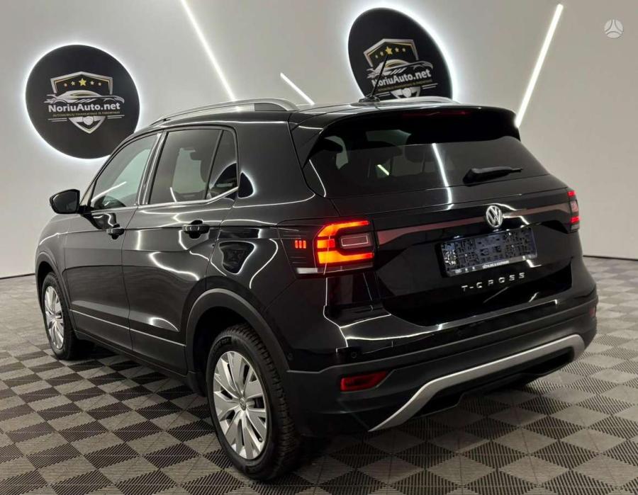 Black Volkswagen T-Cross 2020 in Marijampole, with an engine capacity of 1.60 L and mileage of 80 thousand km for 15999 €, photo 33 on AUTOMOTO.COM.LV
