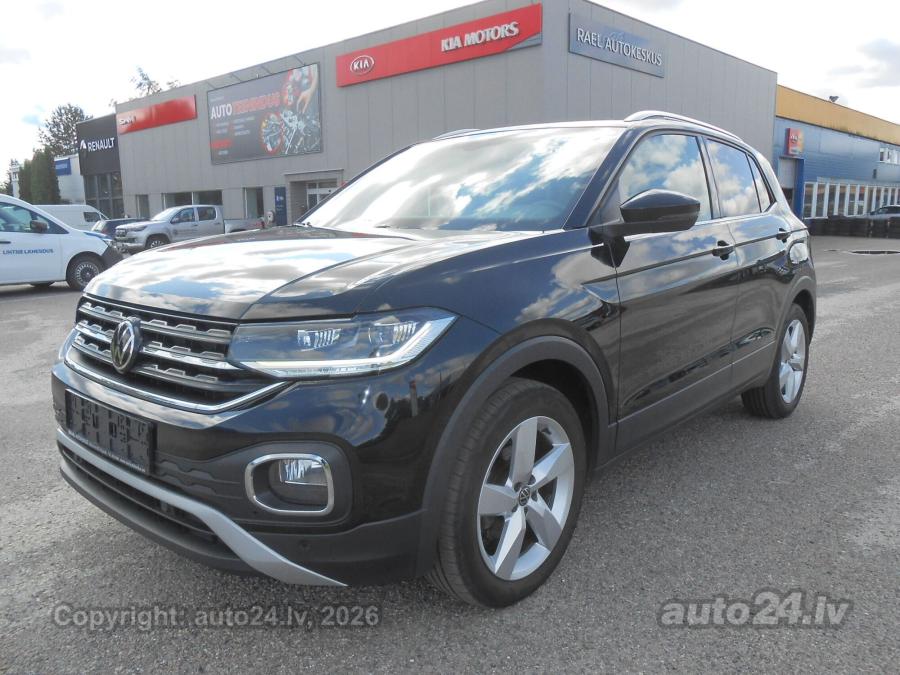 Black Volkswagen T-Cross 2020 in Viljandi, with an engine capacity of 1.60 L and mileage of 117 thousand km for 15990 €, photo 1 on AUTOMOTO.COM.LV