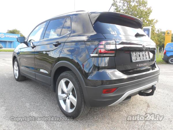 Black Volkswagen T-Cross 2020 in Viljandi, with an engine capacity of 1.60 L and mileage of 117 thousand km for 15990 €, photo 5 on AUTOMOTO.COM.LV