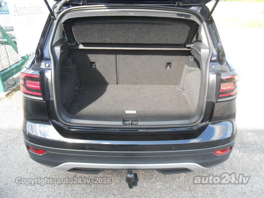 Black Volkswagen T-Cross 2020 in Viljandi, with an engine capacity of 1.60 L and mileage of 117 thousand km for 15990 €, photo 18 on AUTOMOTO.COM.LV
