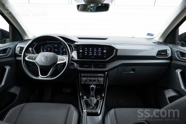 Black Volkswagen T-Cross 2021 in Riga, with an engine capacity of 1.00 L and mileage of 26 thousand km for 20600 €, photo 9 on AUTOMOTO.COM.LV