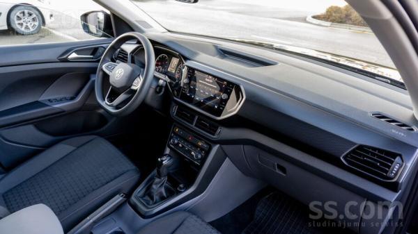Melns Volkswagen T-Cross 2021 Rīga, ar dzinēja tilpumu 1.00 L un nobraukumu 21 tūkst. km par 18990 €, foto 11 vietnē AUTOMOTO.COM.LV
