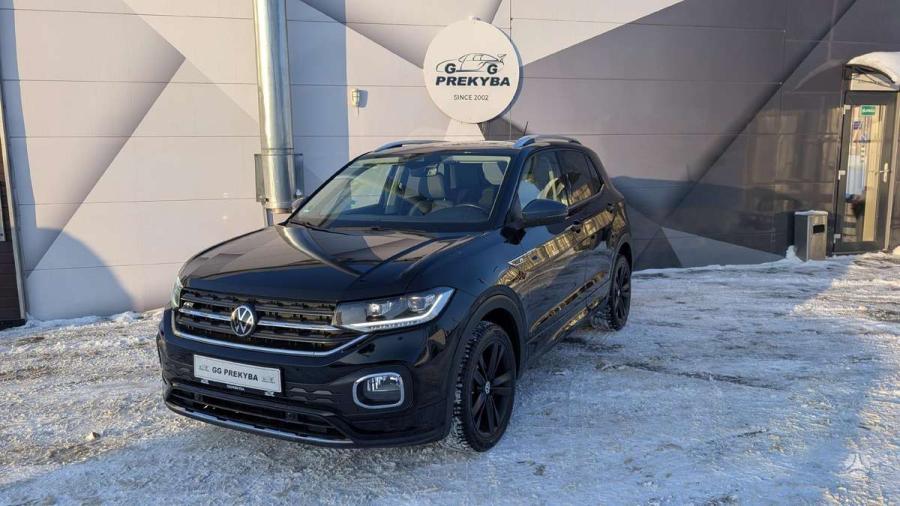 Black Volkswagen T-Cross 2021 in Kaunas, with an engine capacity of 1.50 L and mileage of 62 thousand km for 16950 €, photo 4 on AUTOMOTO.COM.LV
