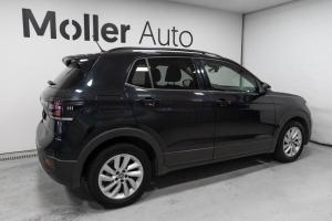 Black Volkswagen T-Cross 2021 in Vilnius, with an engine capacity of 1.00 L and mileage of 128 thousand km for 15900 €, photo 3 on AUTOMOTO.COM.LV