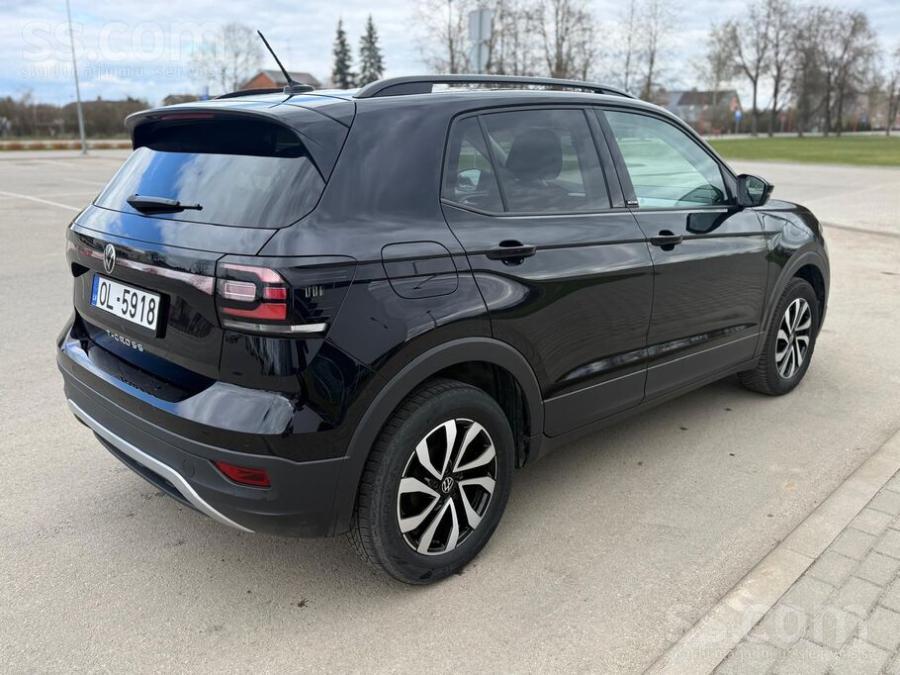 Черный Фольксваген T-Cross 2021 в Екабпилс, объемом двигателя 1.00 л и пробегом 62 тыс. км за 13450 €, фото 3 на AUTOMOTO.COM.LV